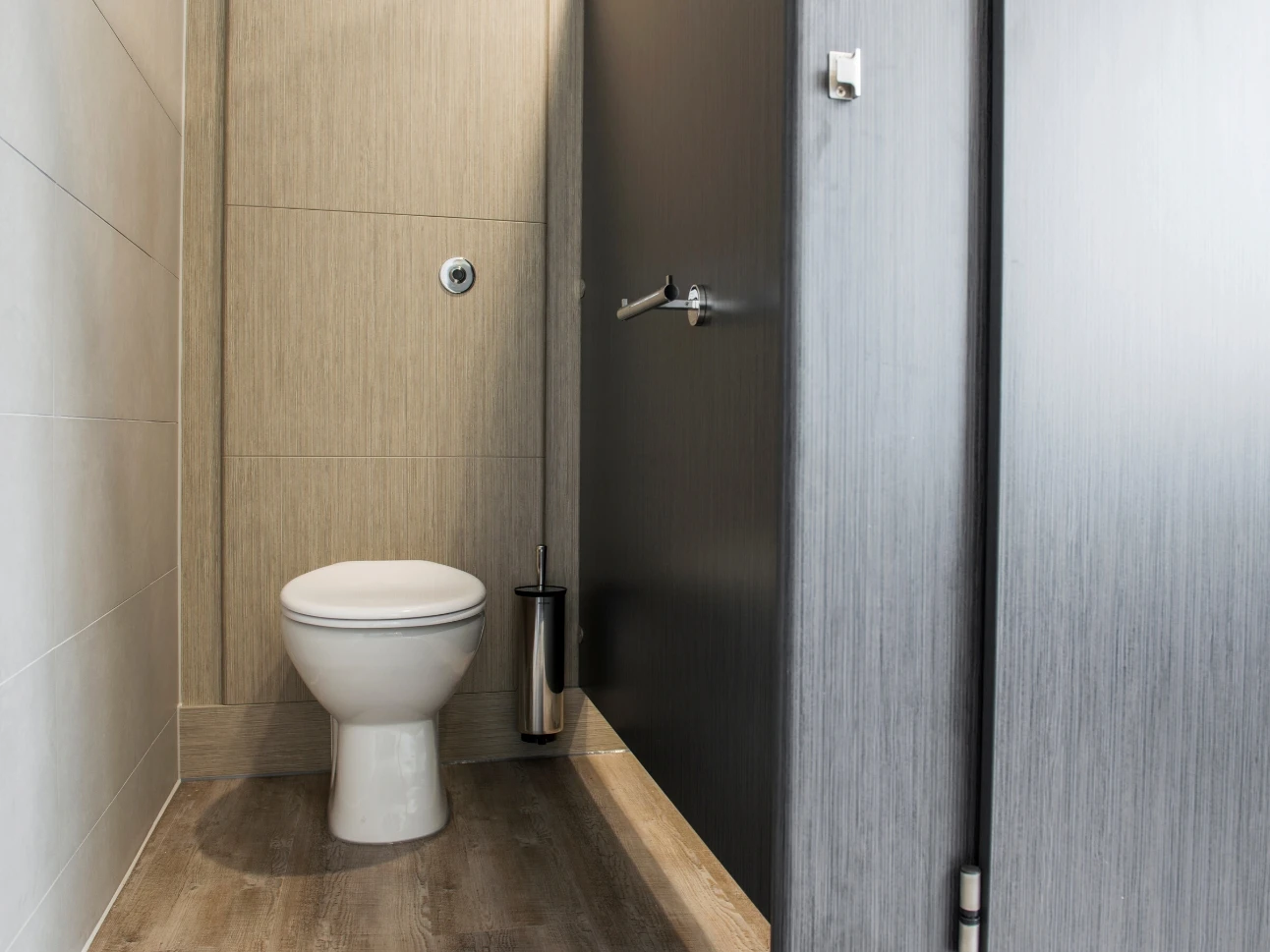 Executive Washroom Refurbishment | Viadex | Commercial Washrooms