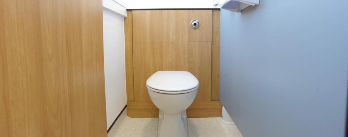 What Are IPS Panels? | Toilet Cubicles | Commercial Washrooms