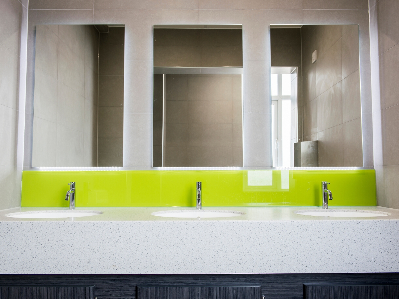 Executive Washroom Refurbishment | Viadex | Commercial Washrooms